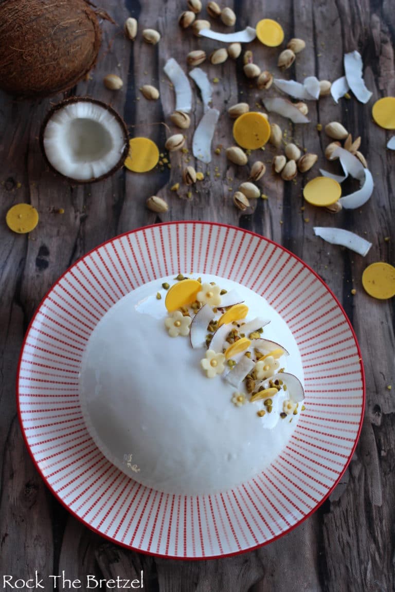 Entremets aux fruits exotiques, noix de coco et pistache - Rock the Bretzel